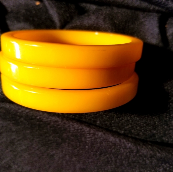 VINTAGE BAKELITE | Jewelry | Bakelite Big Stack Lemon Yellow Bangles ...